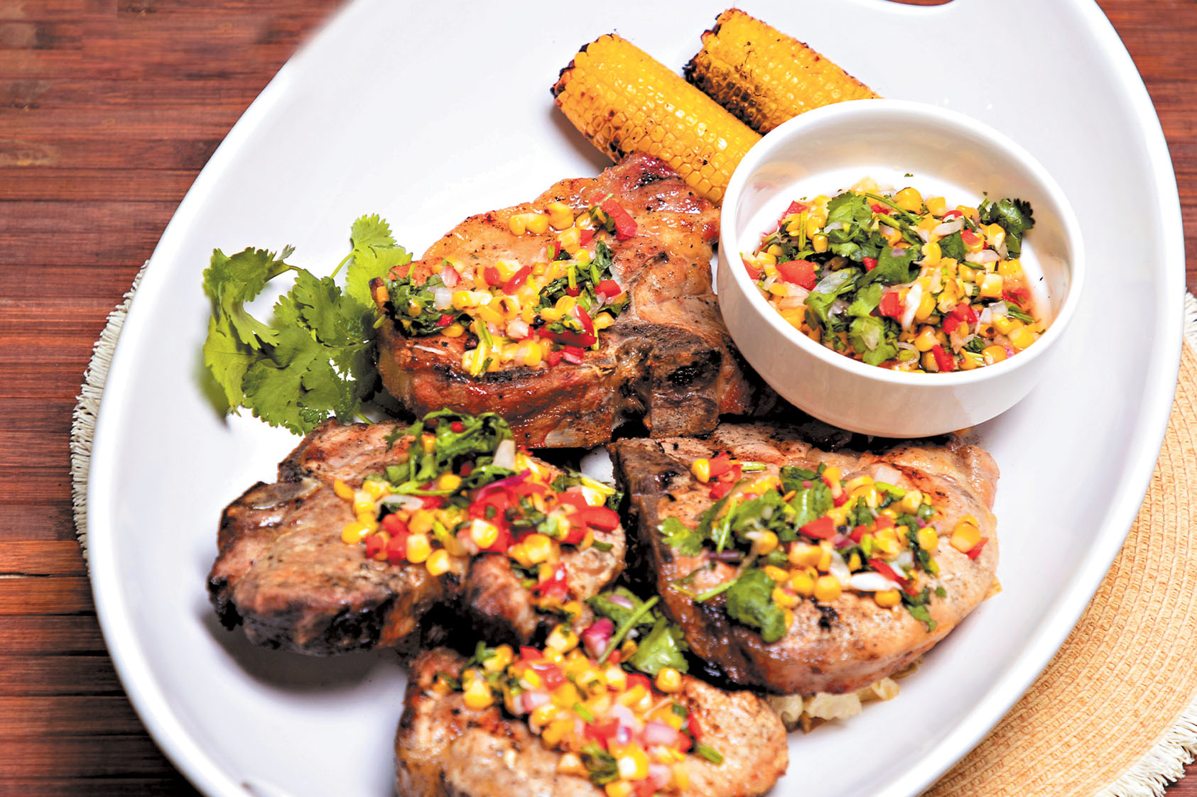 Chuleta T-bone al limón y chile con relish de maíz | ProgCarne